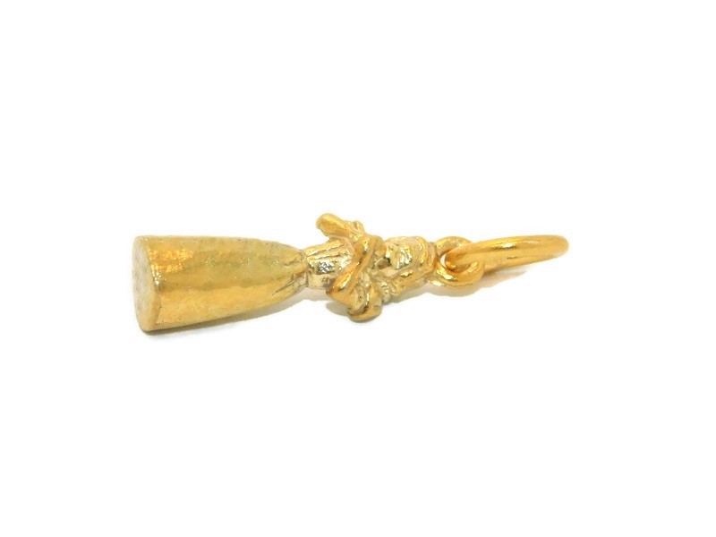 Snow White Charm Pendant 14k Yellow Gold